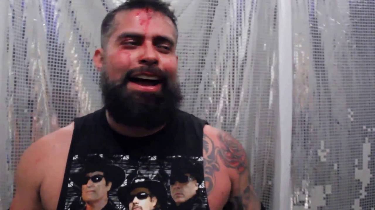 "Axel, el heredero, para mi que eres un bastardo y acabare contigo ...