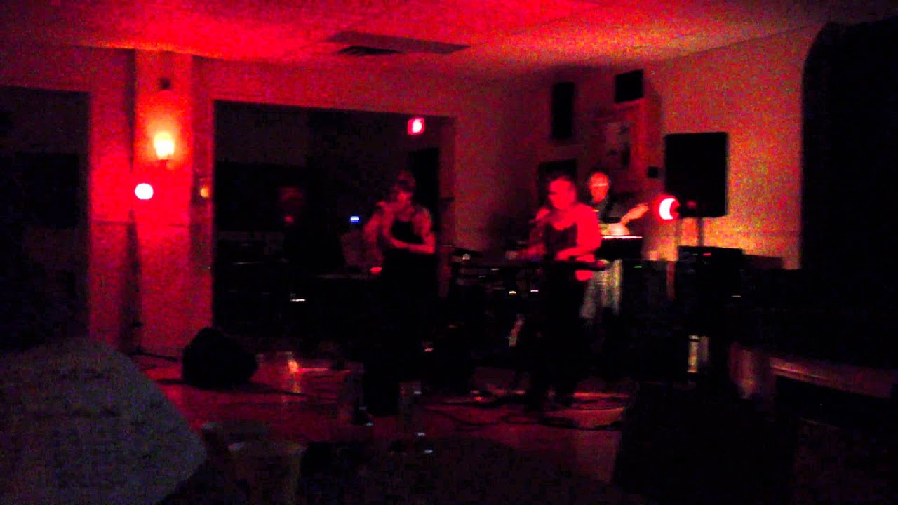 Janet Jeffries Band - Rolling In The Deep @ the Legion in Hastings ...