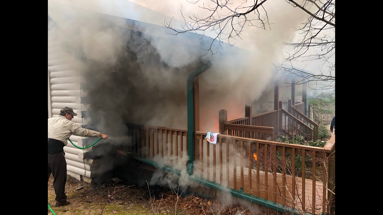 House Fire on White Oak Mountain 31 Dec 2020 - YouTube
