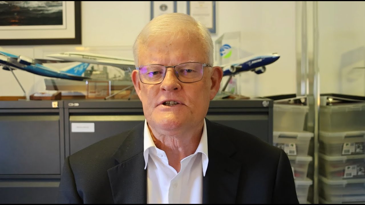 Geoffrey Thomas talks airfares downunder - YouTube