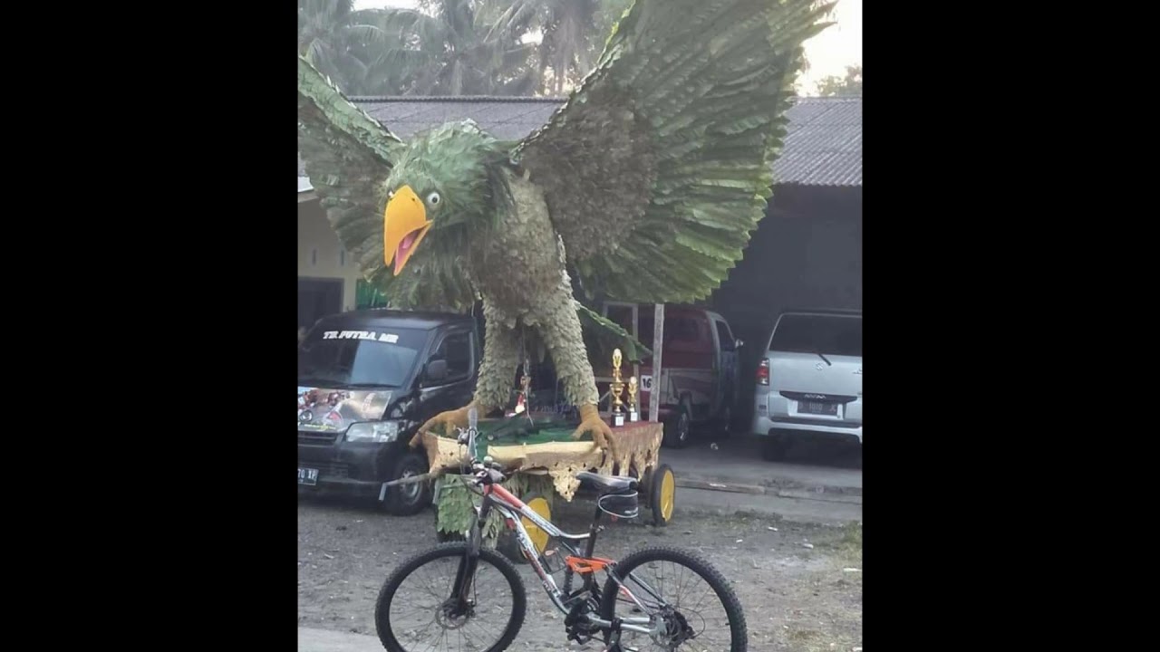 Proses pembuatan replika Burung Garuda Raksasa terbesar di dunia - YouTube