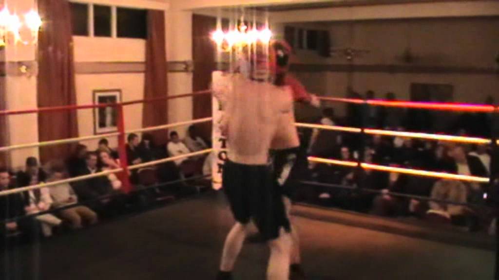Sam Canes VS Chris Leeson - YouTube
