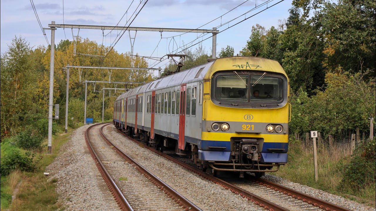 NMBS/ SNCB 2x Am86 komen aan in Beersel! - YouTube