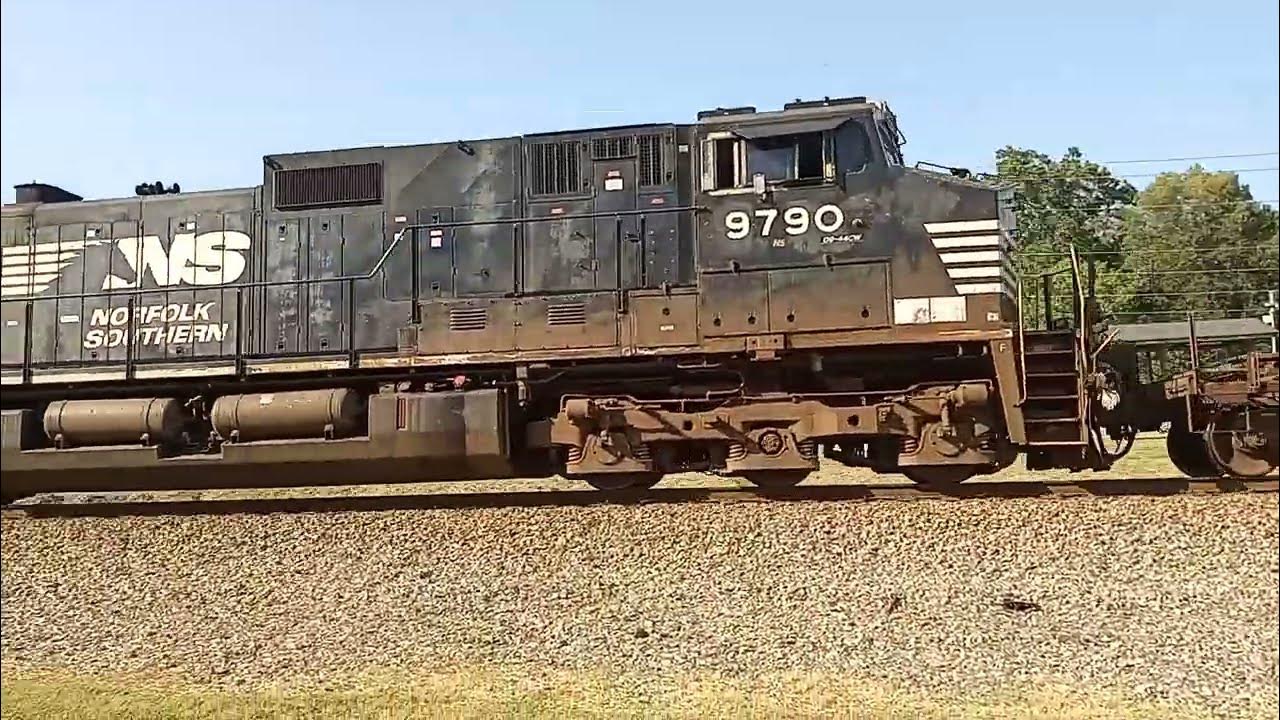 NS 9928 Leads 26C Through Lindale (8/26/24) - YouTube
