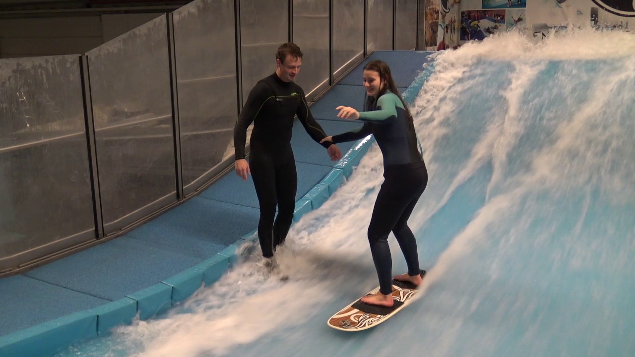 Wavesurfer - Belgian Boat Show (BurgerschoolSailing - 2017) - YouTube