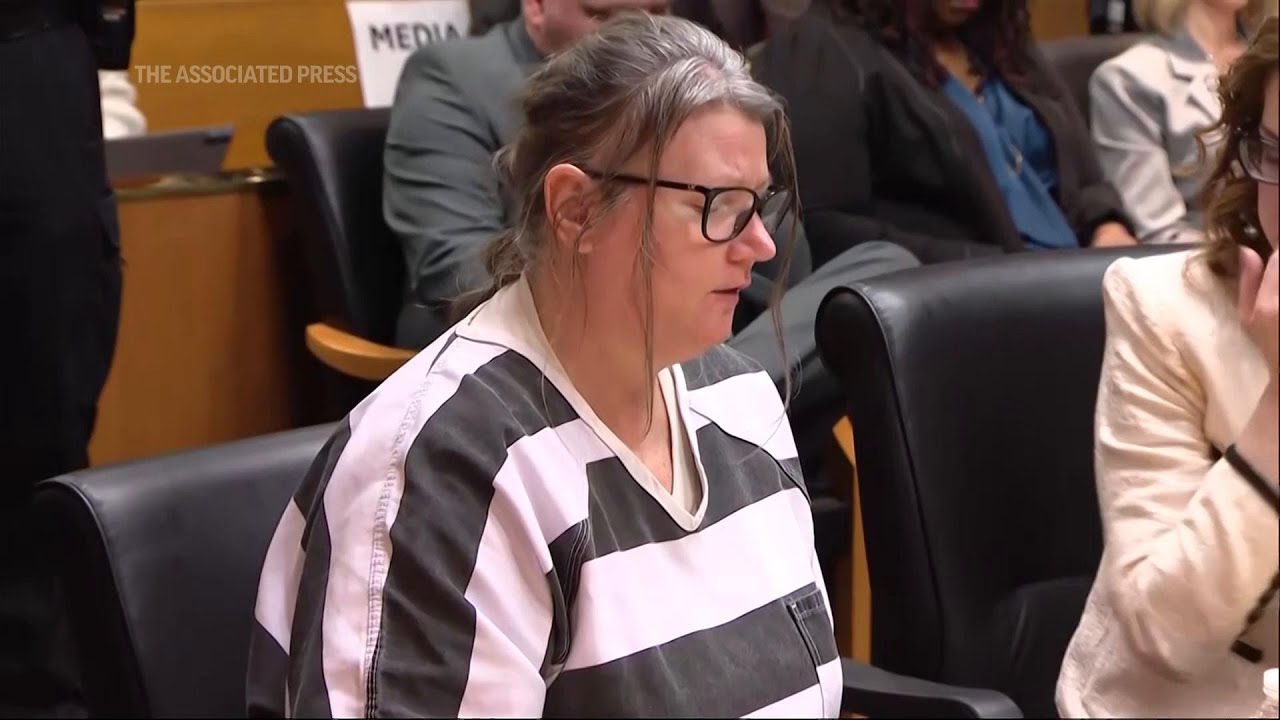 School shooter's mother speaks in court at her sentencing hearing - YouTube