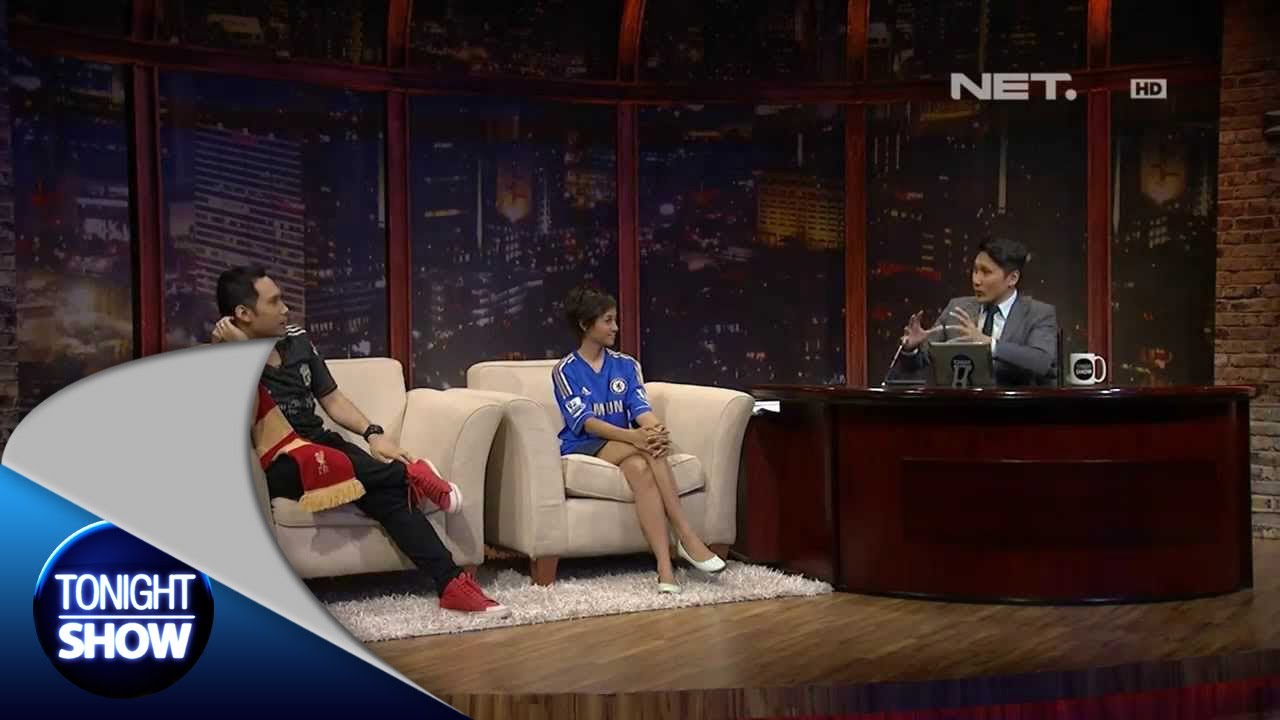 Tonight Show - Caesar Gunawan dan Deasy Noviyanti fans Sepak Bola - YouTube