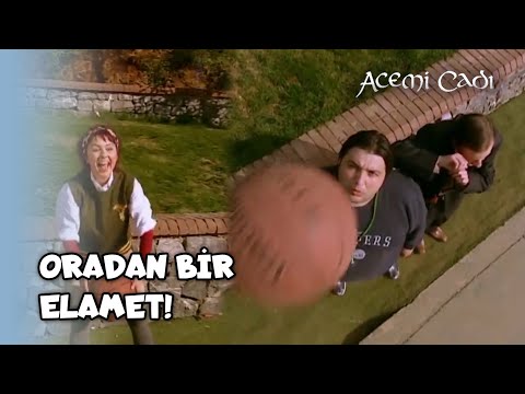 Rüya'nın Attığı Top Koçu Bayılttı! - Acemi Cadı 35.Bölüm