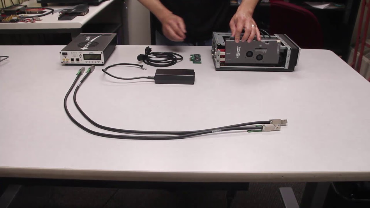 PCIe/NVMe Slot (Add-in Card) Interposer Unboxing and Setup - YouTube