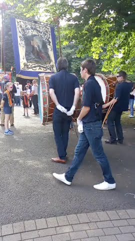 Lambeg drums 12th July return parade 2017 - YouTube