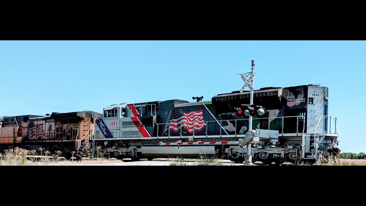 Union Pacific 1943 "Spirit of the Union Pacific" Engine - YouTube
