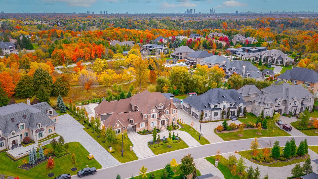Kleinburg LUXURY in the fall - YouTube