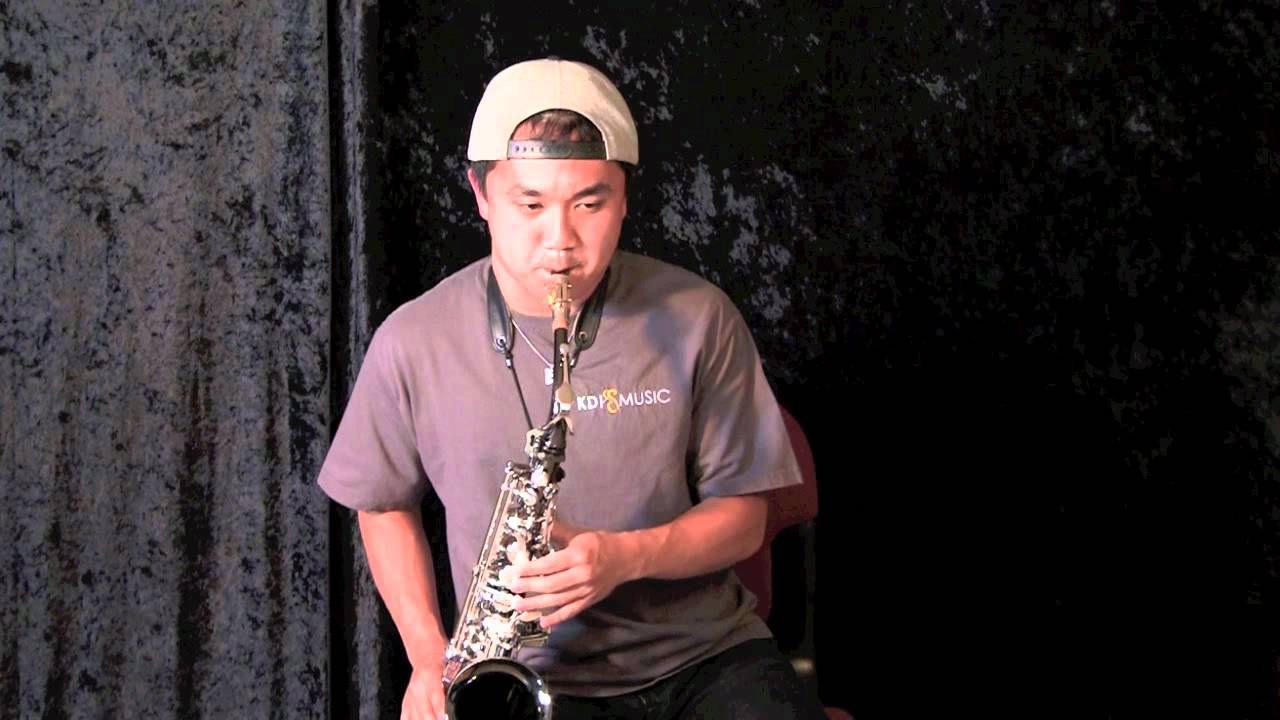 Kenny G E series III black silver alto sax.mov - YouTube