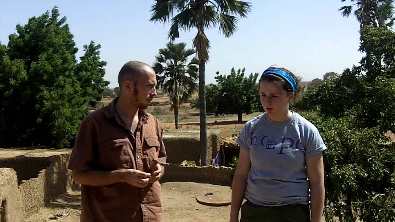 Henry gives Natalie a Bambara lesson - YouTube