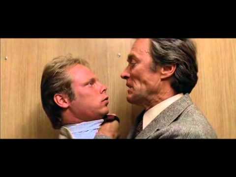 Le Retour De L'Inspecteur Harry (Scène de l'ascenseur)