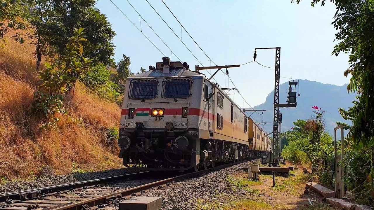 WAP7 link for Coimbatore Kurla Express | Bhor Ghat - YouTube