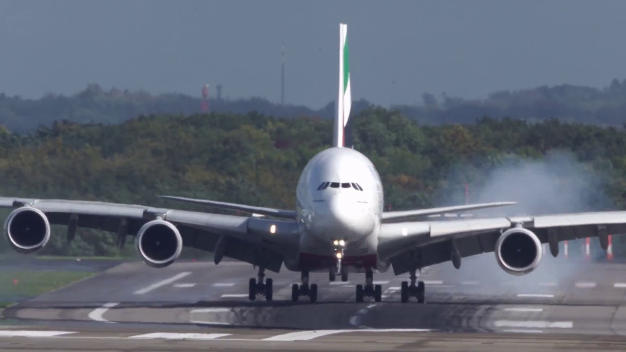 A380 EMIRATES CRASH - YouTube