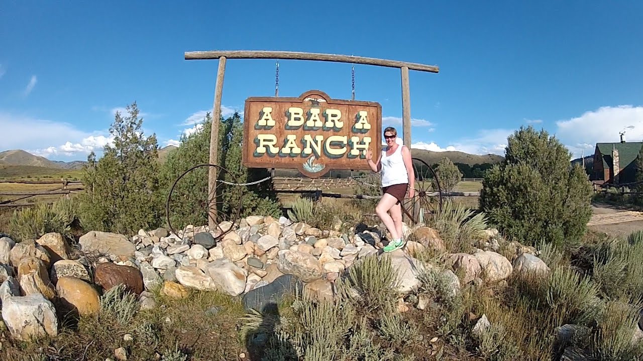 a bar a ranch wyoming USA - YouTube