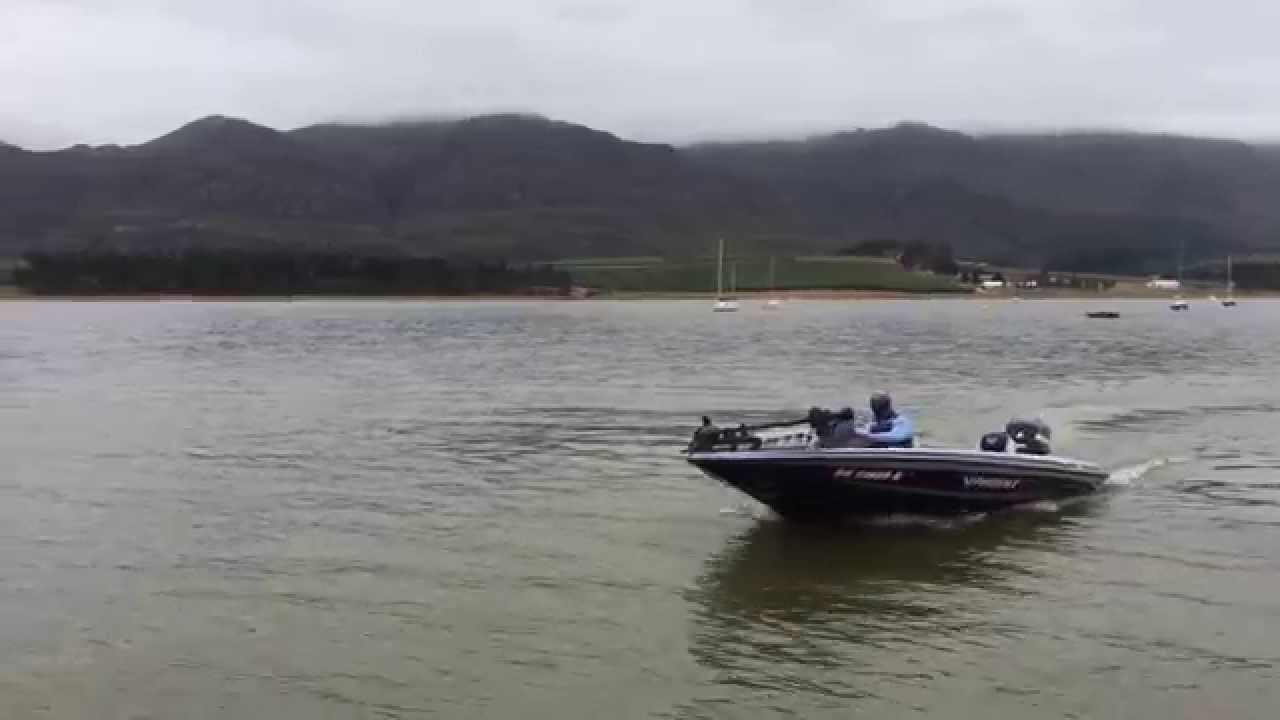 Phoenix 618 Optimax 150 holeshot - YouTube