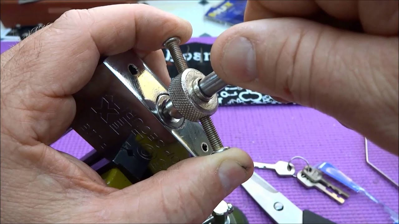 (362) Solex Disc Detainer Picked Open - YouTube