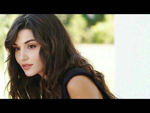 Hande erçel's Most BEAUTIFUL Pics #handeercel #hayat&murat #pyarlafzonmeinkahaan