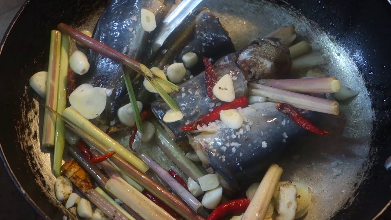 fried fish with cabbage - YouTube