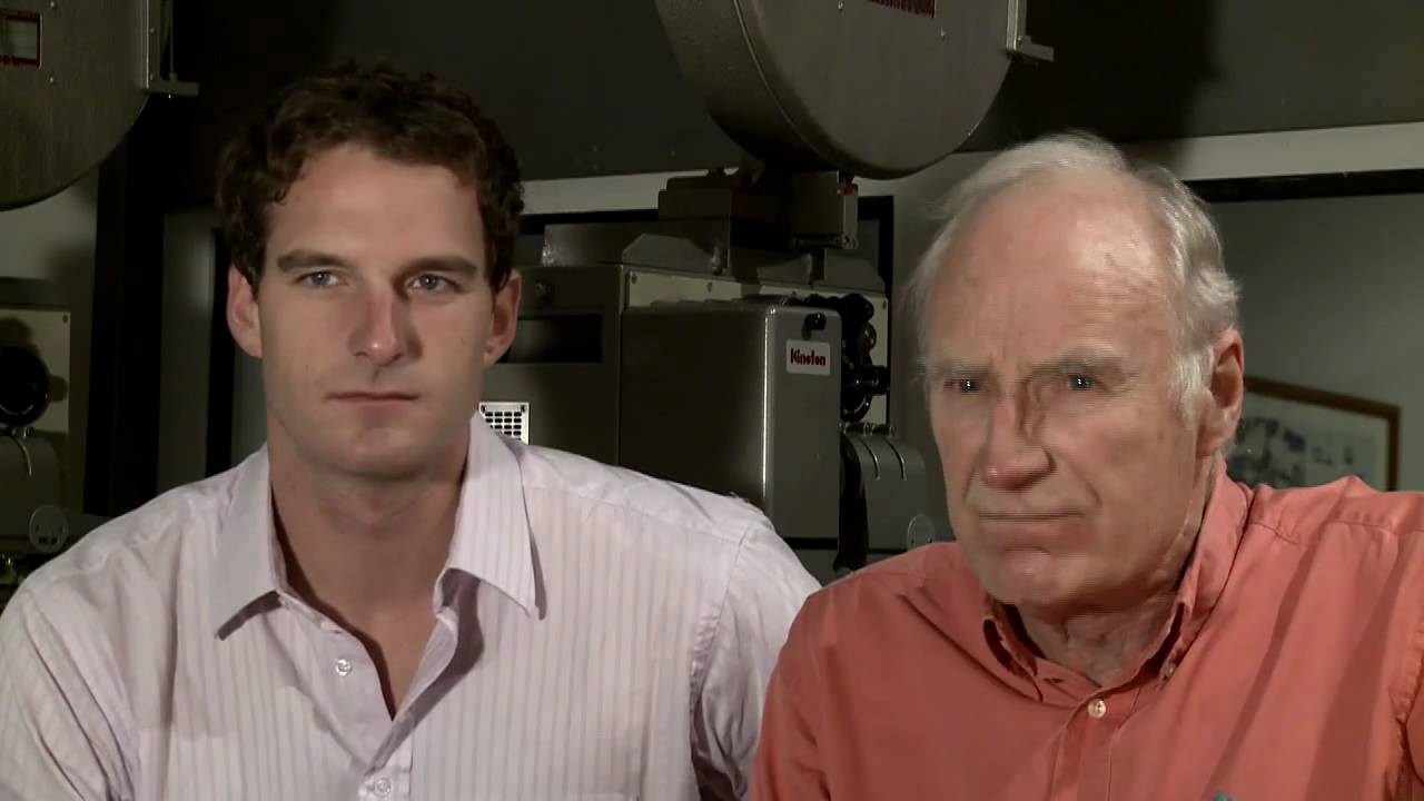 Peter and Dan Snow - Imperial War Museum - YouTube