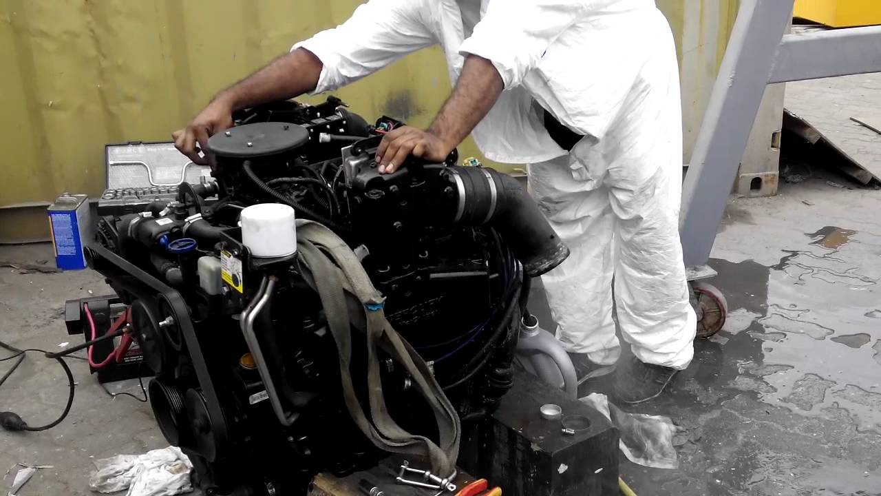 Mercruiser 5.0 V8 - YouTube