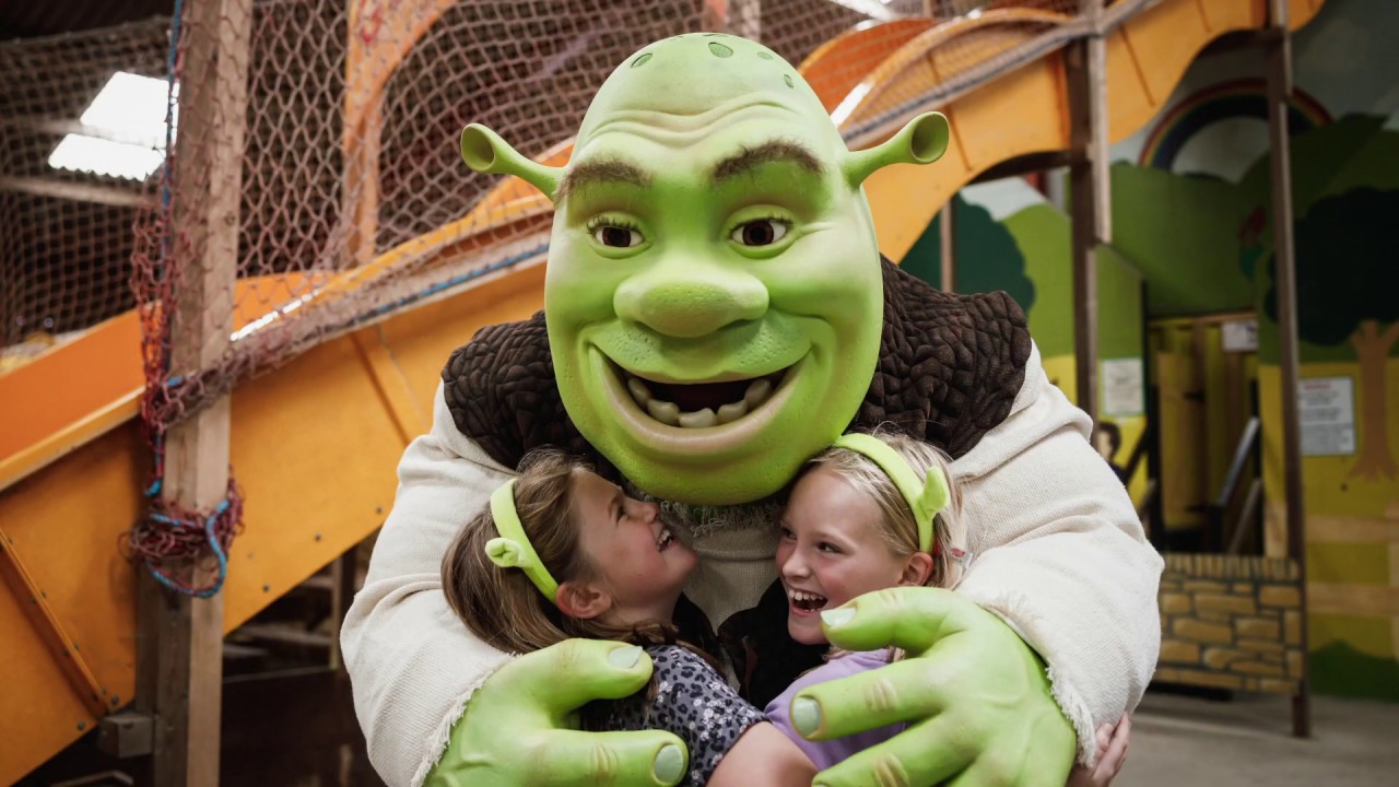 Shrek Visit to Thornton Hall Country Park - YouTube