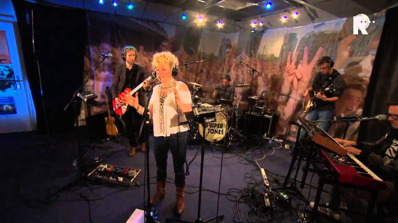 Laura Vane & The Vipertones - Lily pad - Live - YouTube