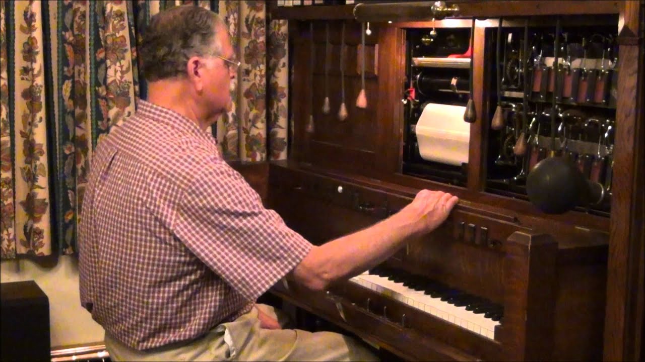 "The Monkey Doodle Doo" Joe Rinaudo at the American Photoplayer - YouTube