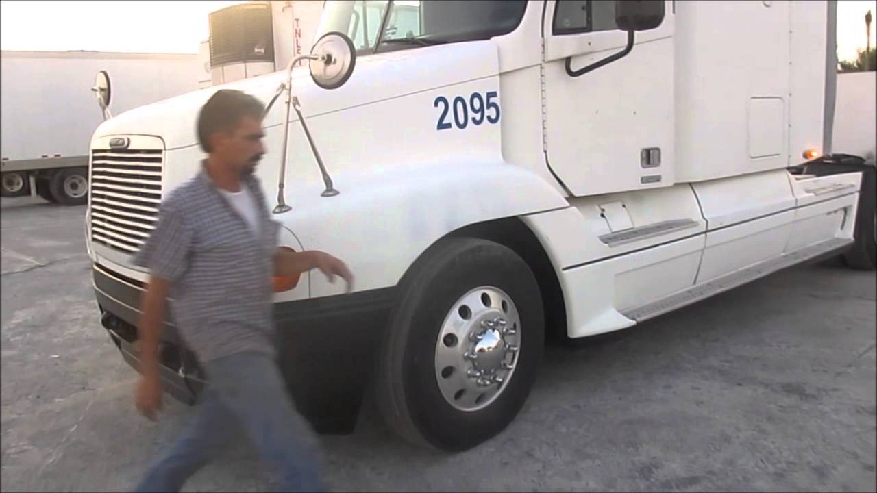 2000 FREIGHTLINER CENTURY CLASS - YouTube