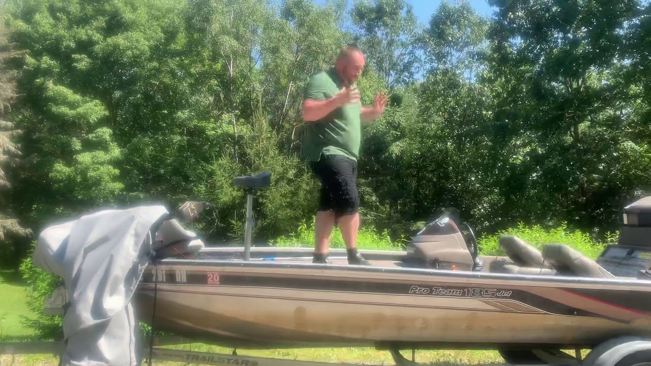 My 2000 Tracker Pro Team 185 Inboard Jet Tutorial - YouTube