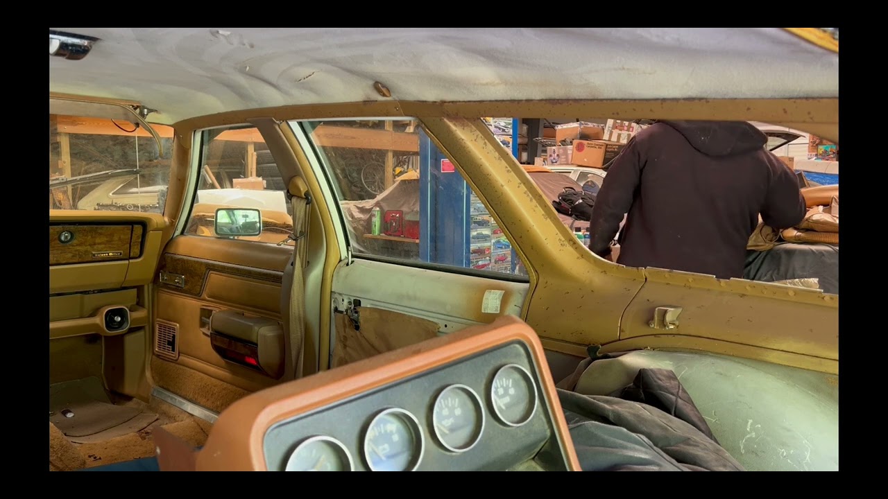Interior on 88 AMC Eagle @theamericanmotorsguy - YouTube