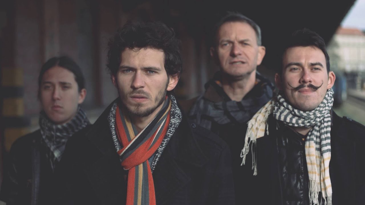 Megafon - Zavři pusu a mluv se mnou (Oficiální video) - YouTube