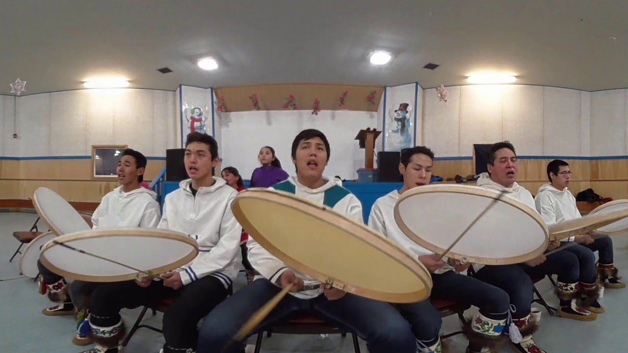 Siglit Drummers and Dancers in Tuktoyaktuk - YouTube