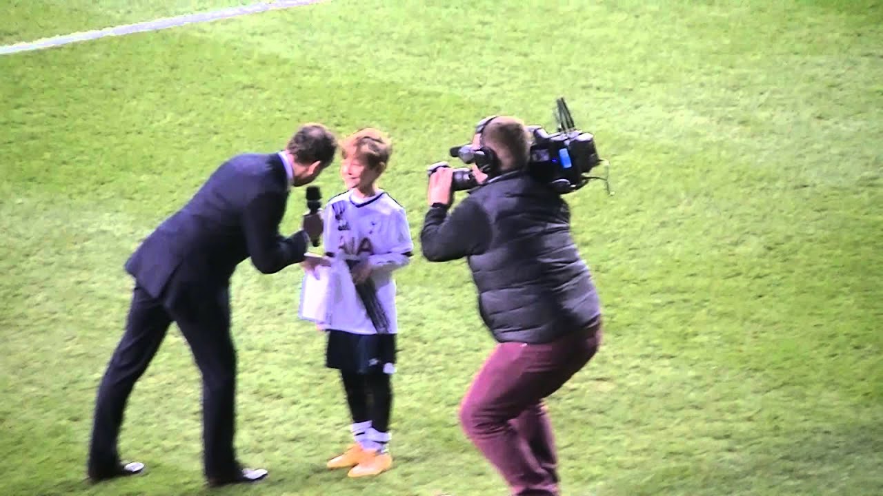 Brady Klinsmann Dive Spurs - YouTube