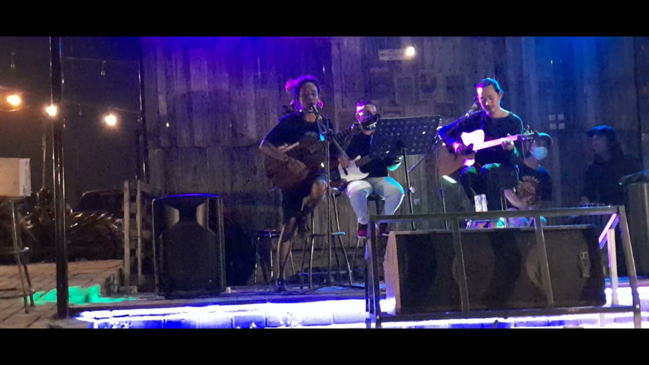 LIVE REGGAE MUSIC JAMMIN' - YouTube