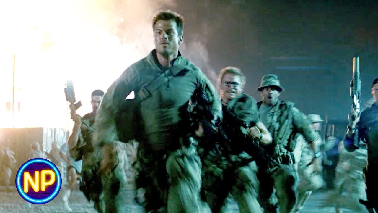 Decepticons Attack an Army Base | Transformers (2007) - YouTube