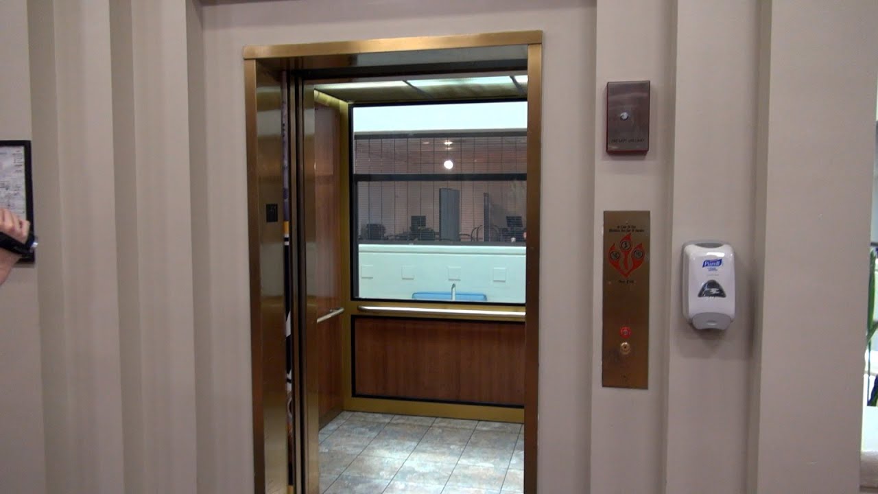 Glass DC Hydraulic Elevator at the Curris Center at Murray State ...