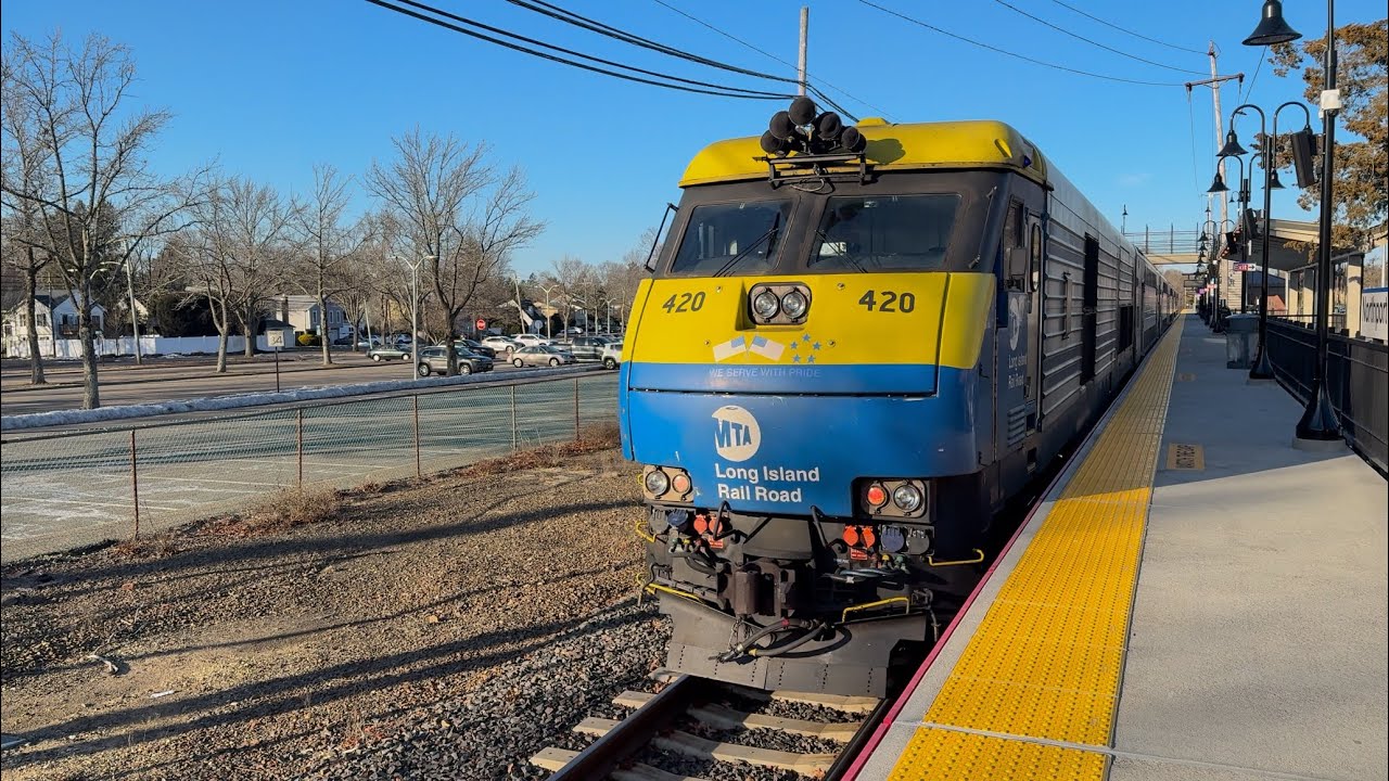 Railfanning the Morning Rush Hour on the Port Jefferson Branch at ...