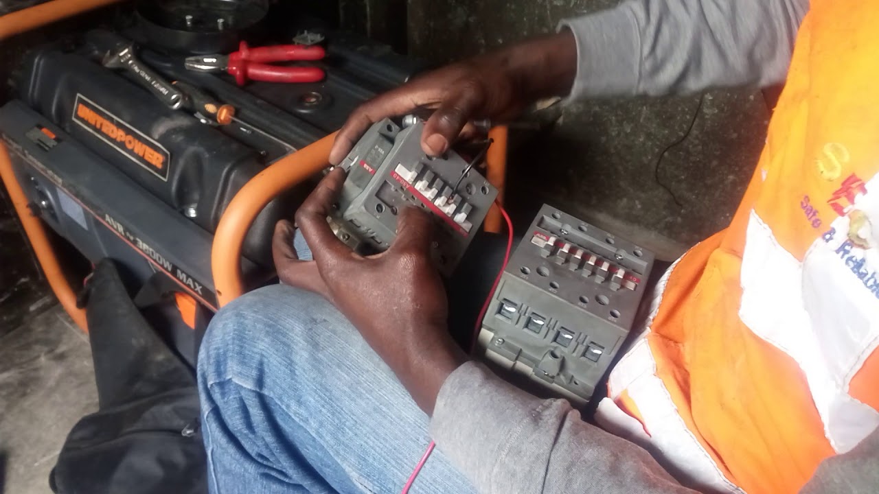 3phase contactor with mechanical interlock - YouTube