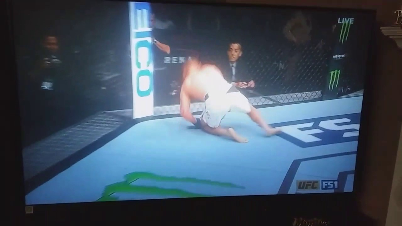 Ultimate Fighter Johnson vs Gaethje backflip - YouTube