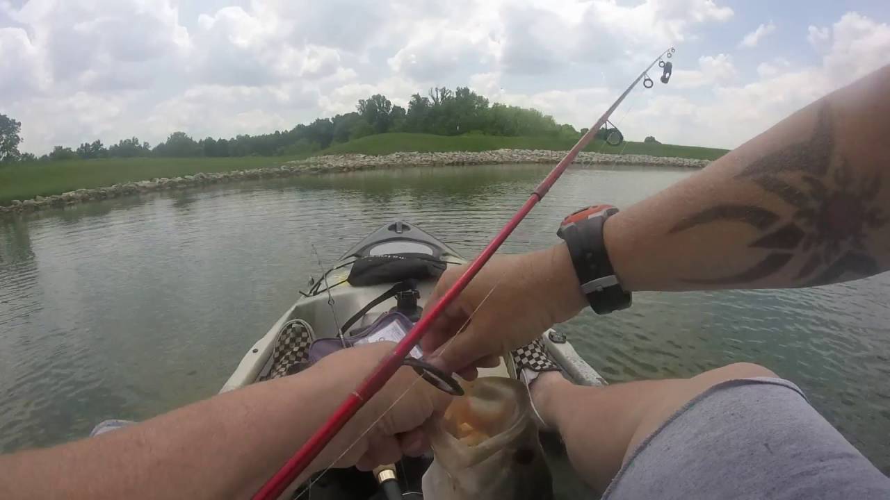 kayak fishing struble lake - YouTube