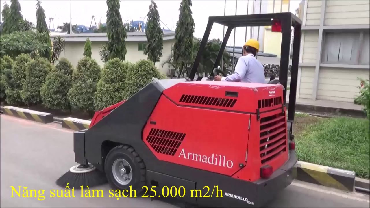 Hako Powerboss Armadillo 9XR - YouTube