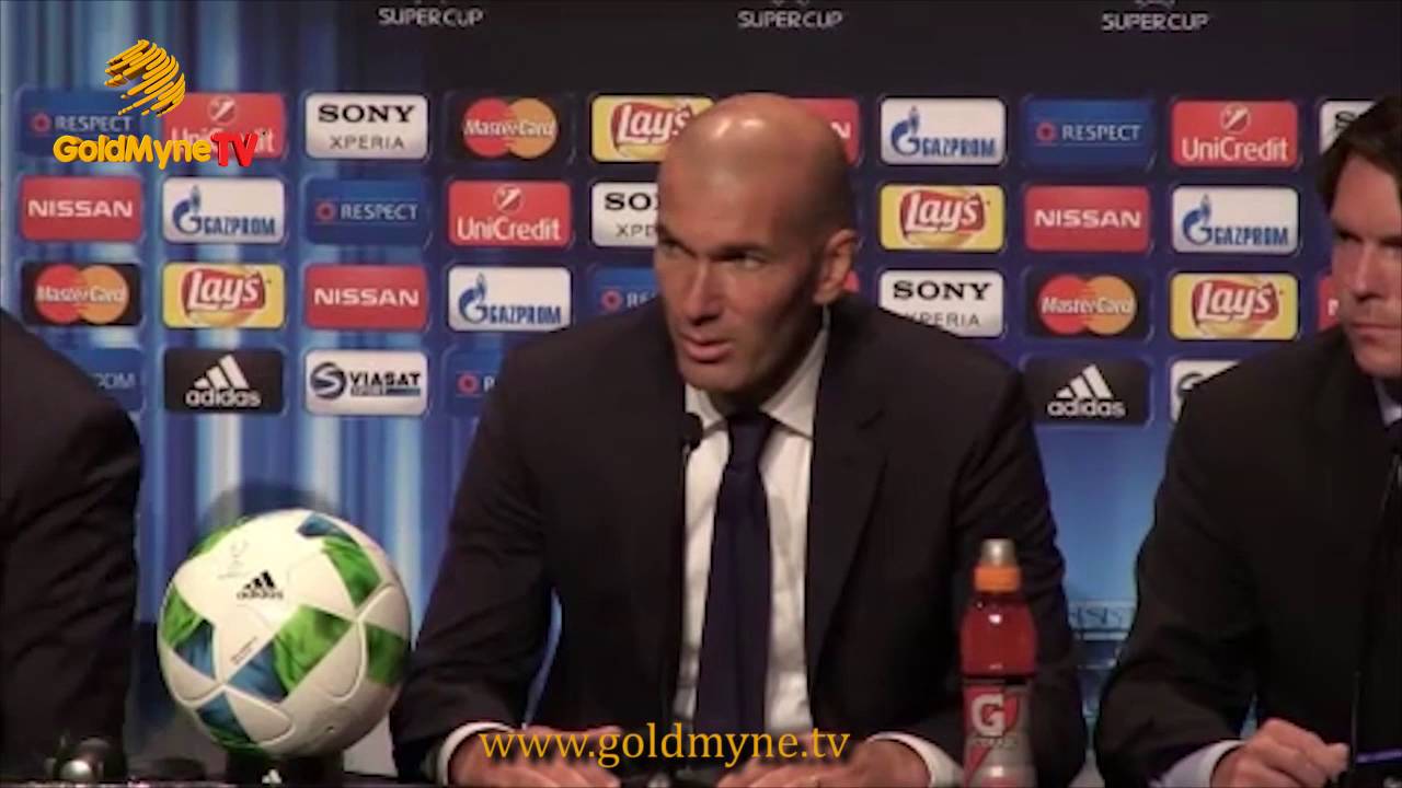 REAL MADRID PLAYERS INTERRUPT ZINEDINE ZIDANE’S INTERVIEW SESSION - YouTube