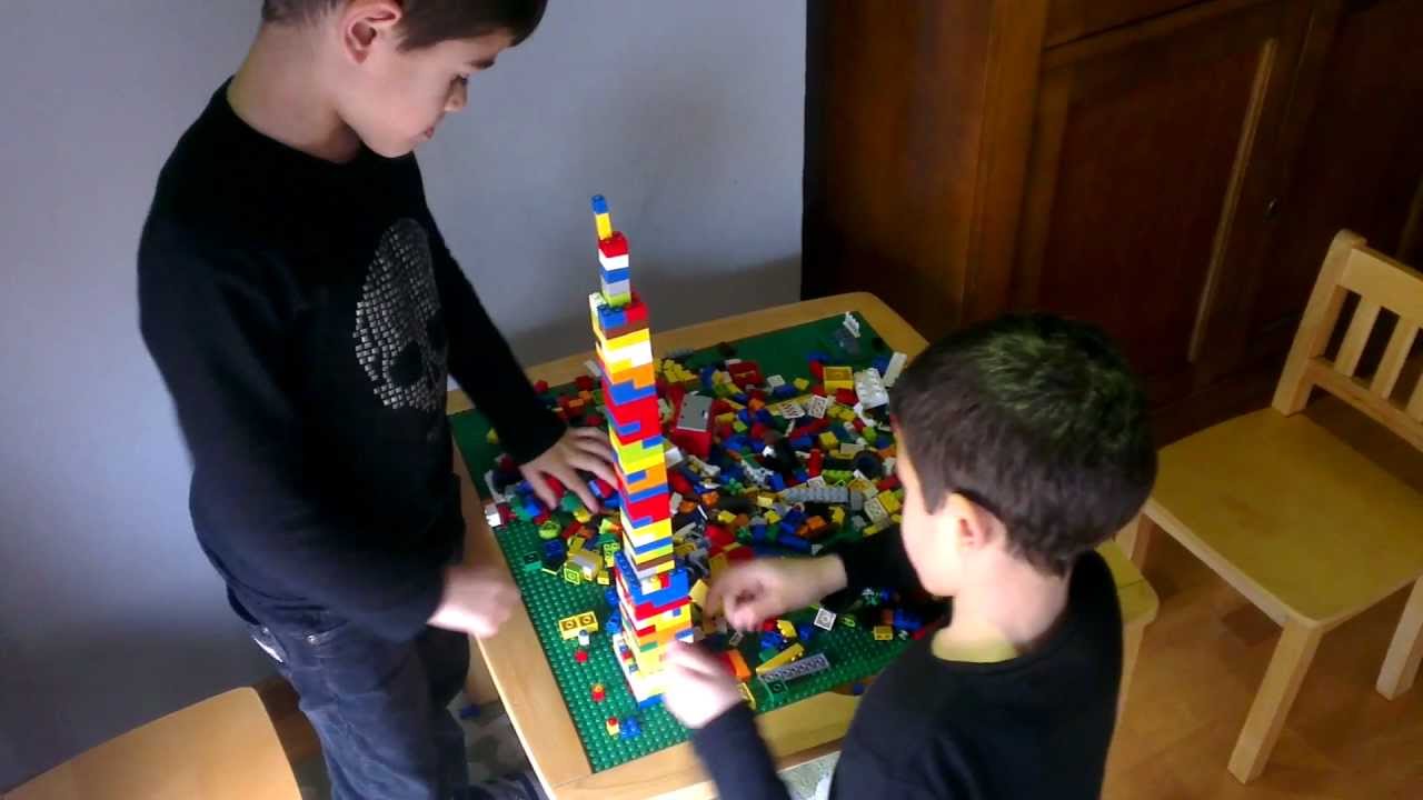Children LEGO Architecture Burj Khalifa in Dubai | AUDIOVISOR - YouTube