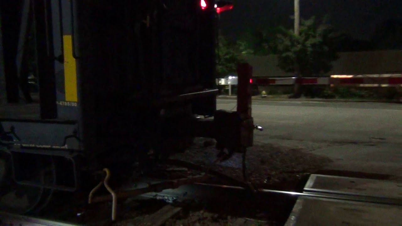 End of Train Device on Norfolk Southern Train in Forest Park. - YouTube