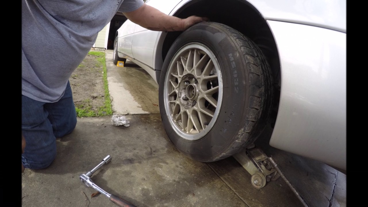 93 Lexus GS300 Rear Brake Rotors - YouTube