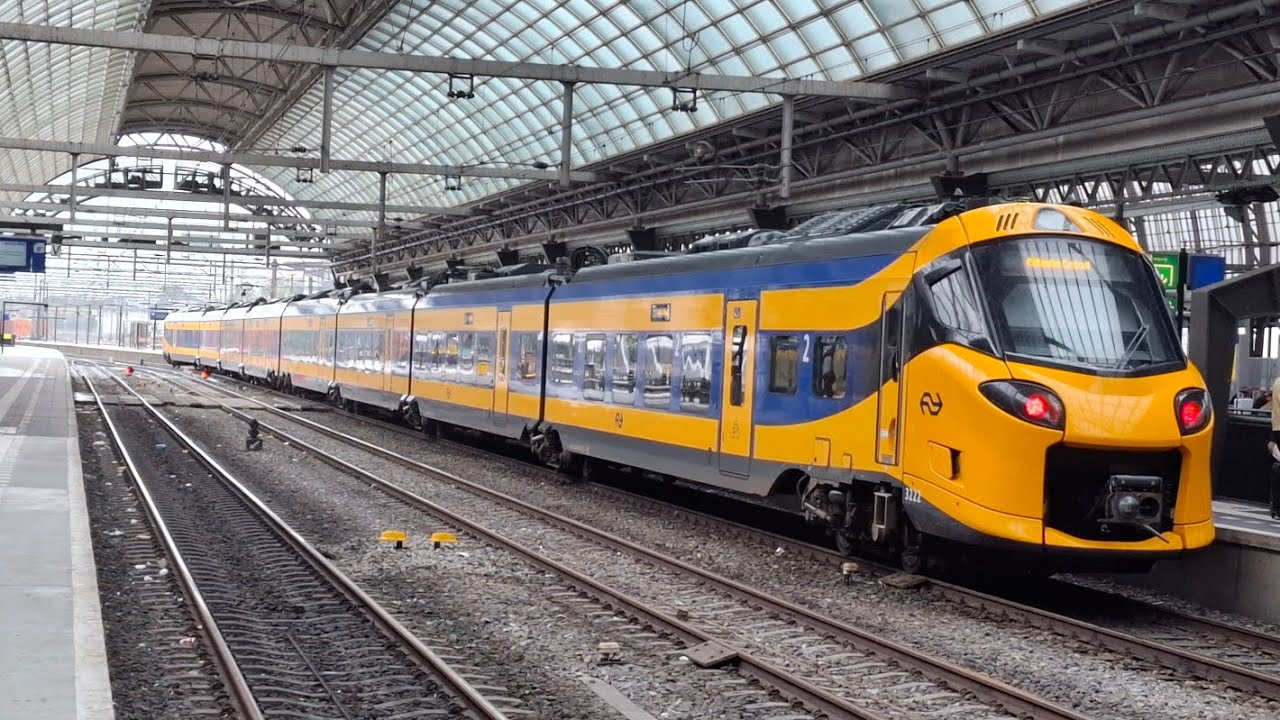 New Dutch ICNG TRAIN coming through S'hertogenbosch trainstation - YouTube
